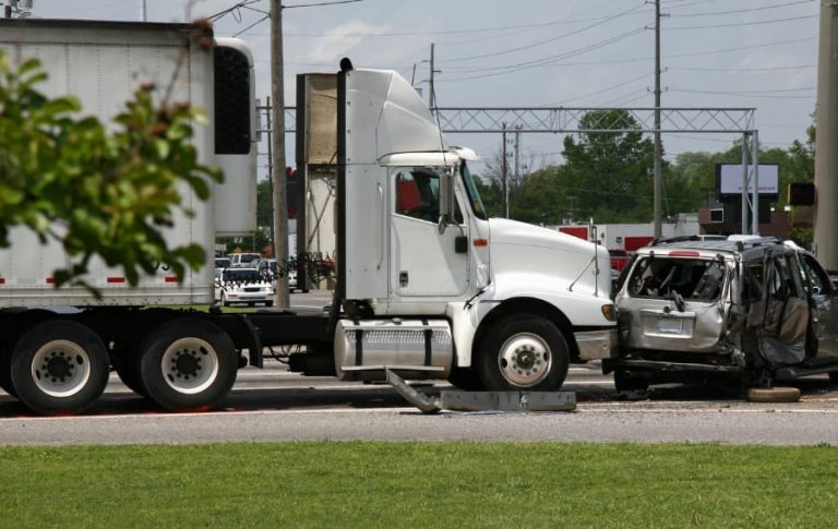 Common Causes of Tractor-Trailer Accidents – Moore Law Firm